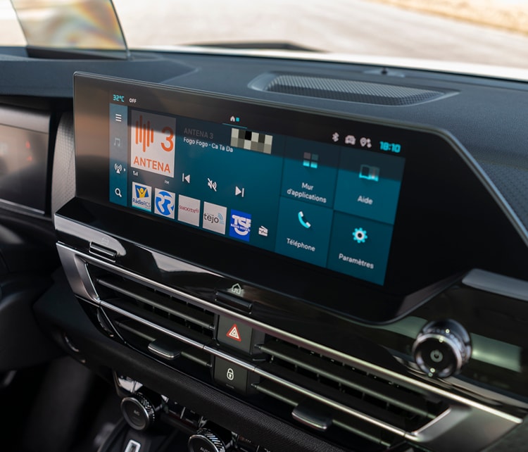 Uusi Citroën C4 Hatchback hybridinä ja sähkönä | Citroën Suomi